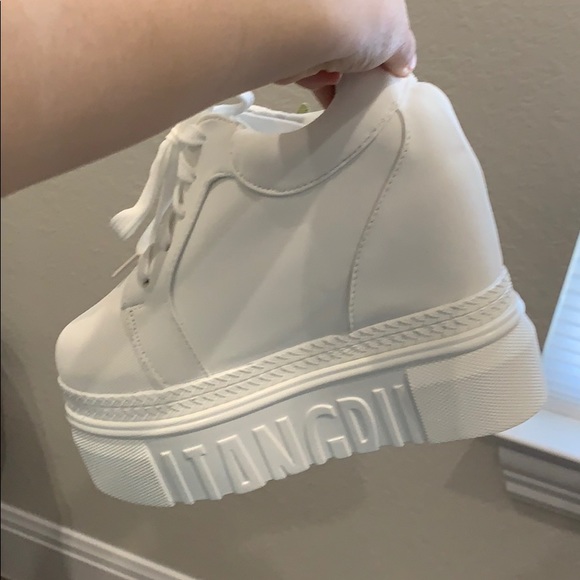 Shoes | White Rose Embroidered Platform Sneakers | Poshmark